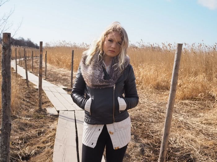 Bhaktigraphy x Charlotta Eve | Golden fields - Charlotta Eve