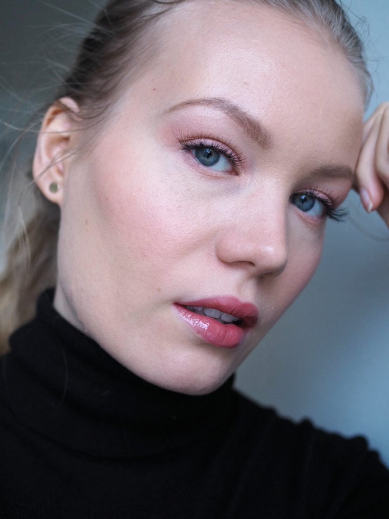 Everyday makeup from Clarins - Natural Lip Perfector & Joli Blush ...