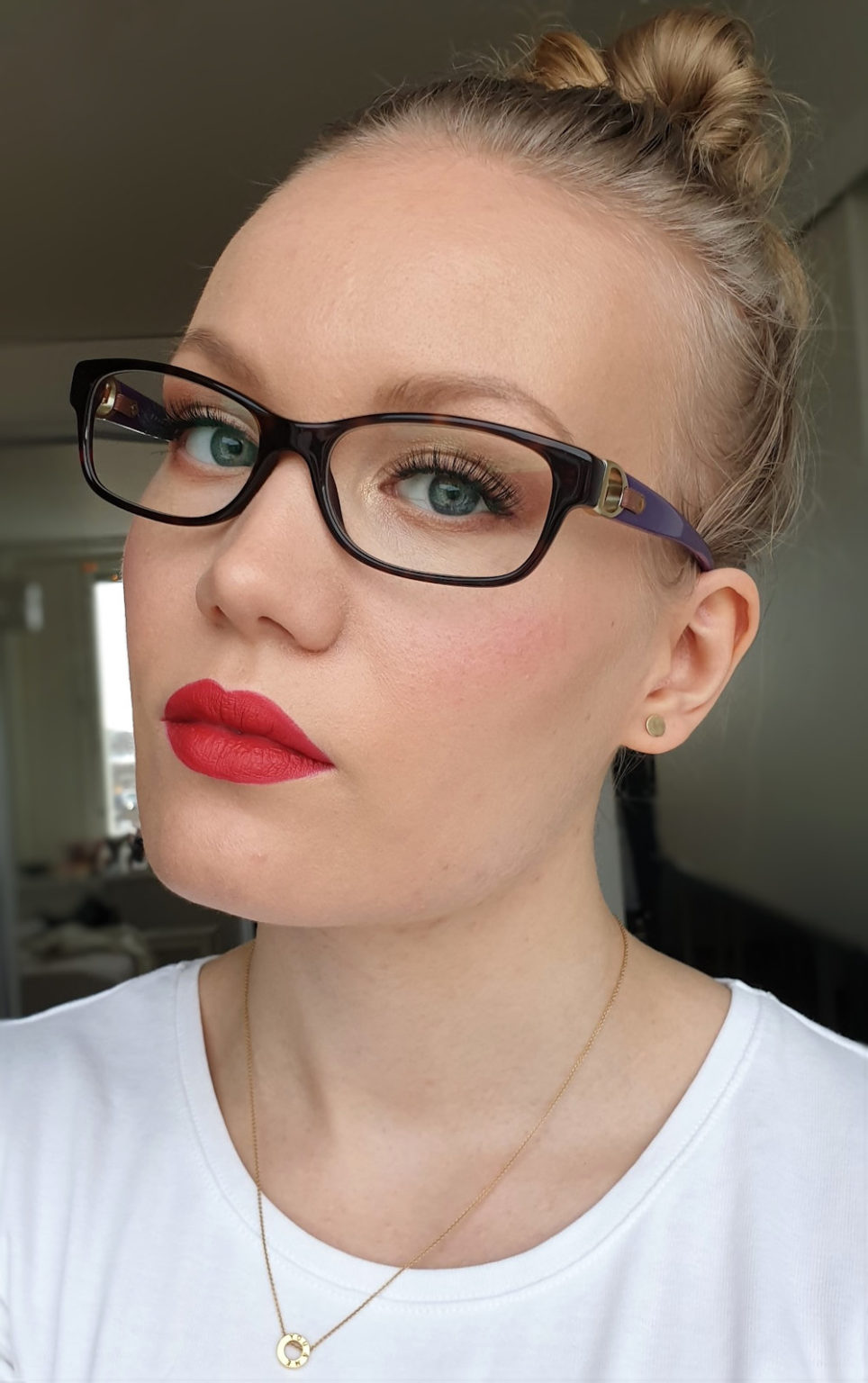 Classic Makeup For Glasses Wearers Charlotta Eve