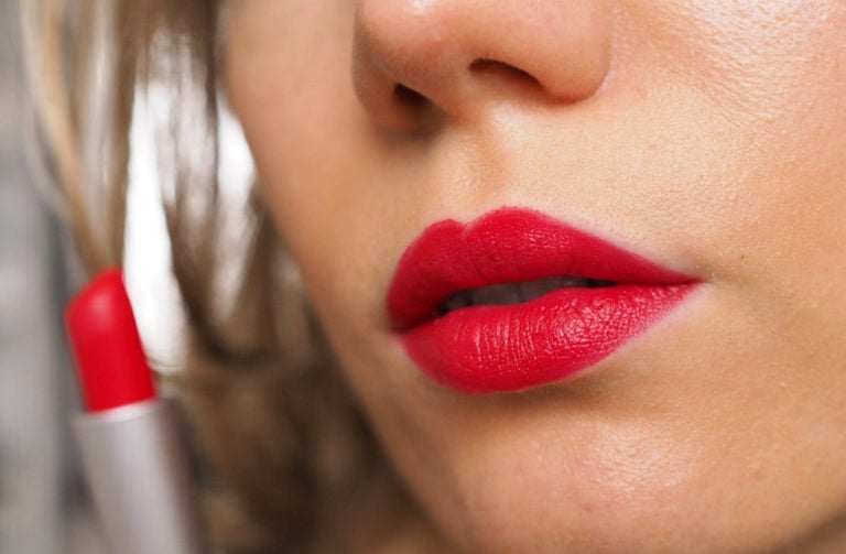 6 x the perfect red lipstick - Charlotta Eve