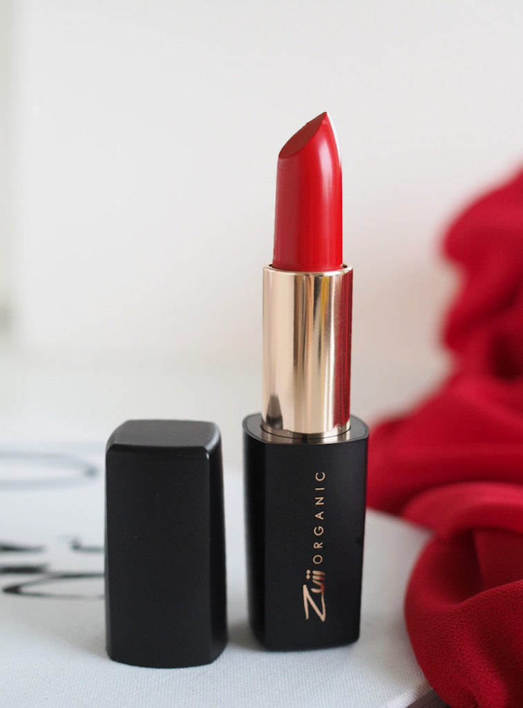 6 x the perfect orange red lipstick - Charlotta Eve