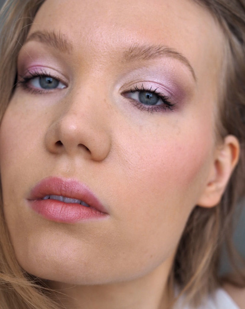 Soft purple eye makeup - tutorial - Charlotta Eve